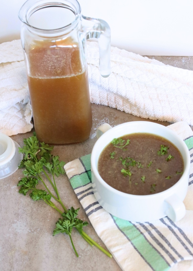 Slow Cooker Bone Broth | PALEO, Whole30 – Just Jessie B