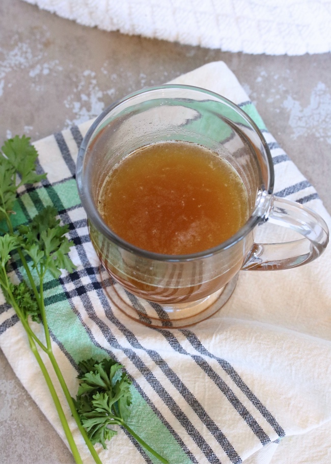 Slow Cooker Bone Broth | PALEO, Whole30 – Just Jessie B